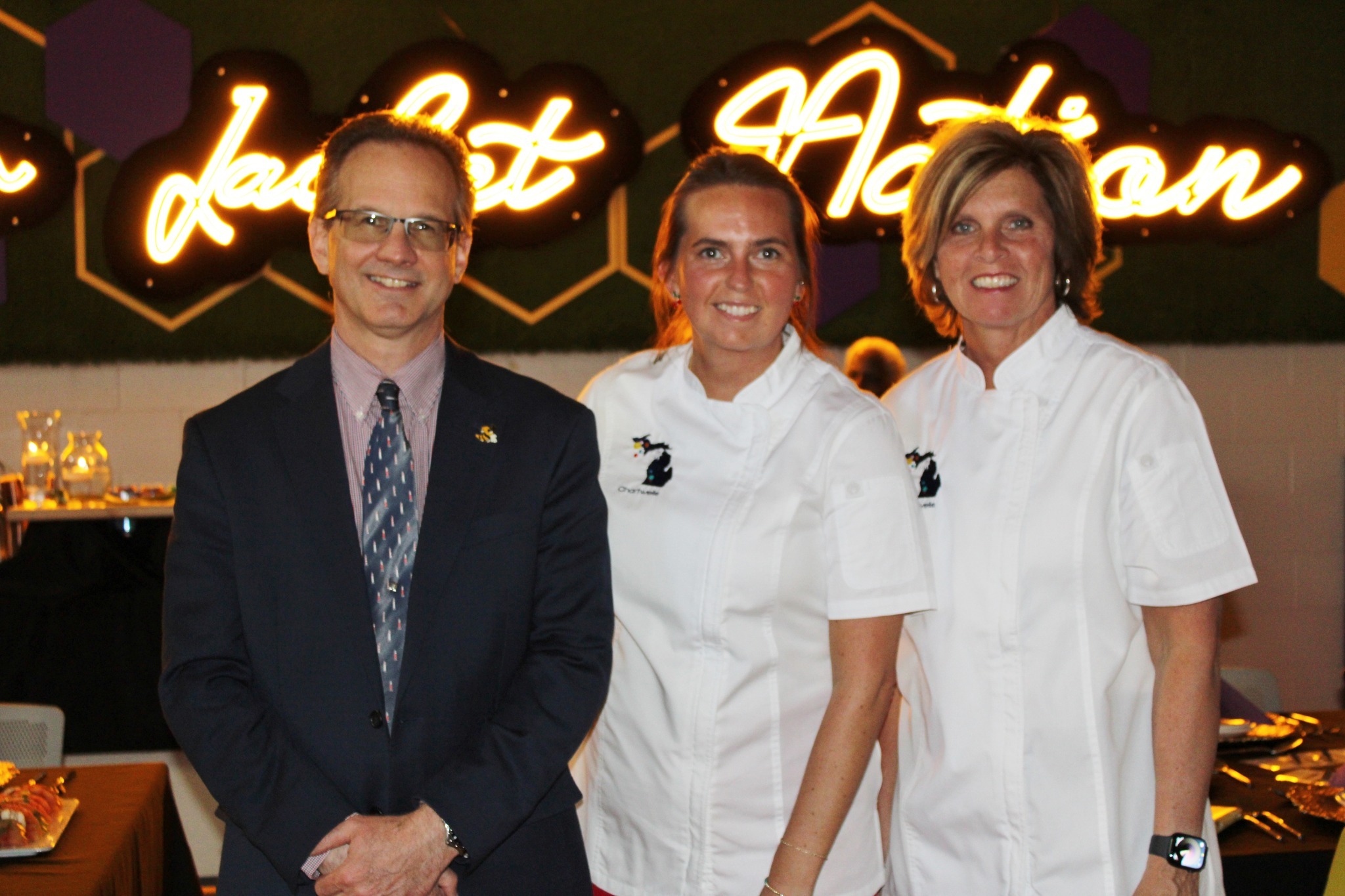 Food Service - Departments - About - Avondale School District - Stories